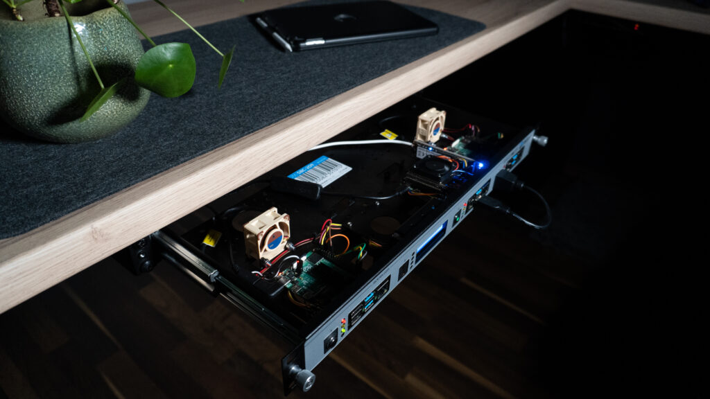 racknex Raspberry Pi Rack Kit (PowerButton, LED´s & LCD Display ...